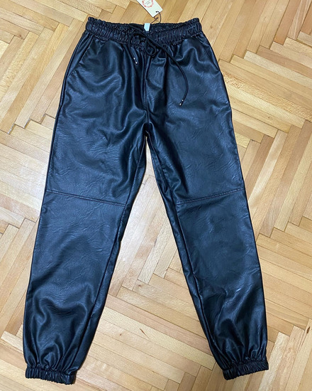 Nove kozne pantalone S/M