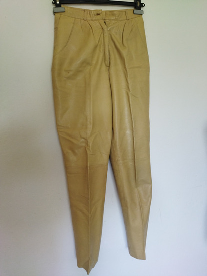 Žute kožne pantalone vintage