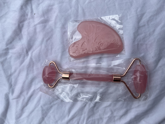 Roller rosen quartz i gua sha za lice danas 700