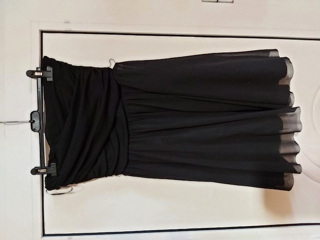 Zara crna haljinica