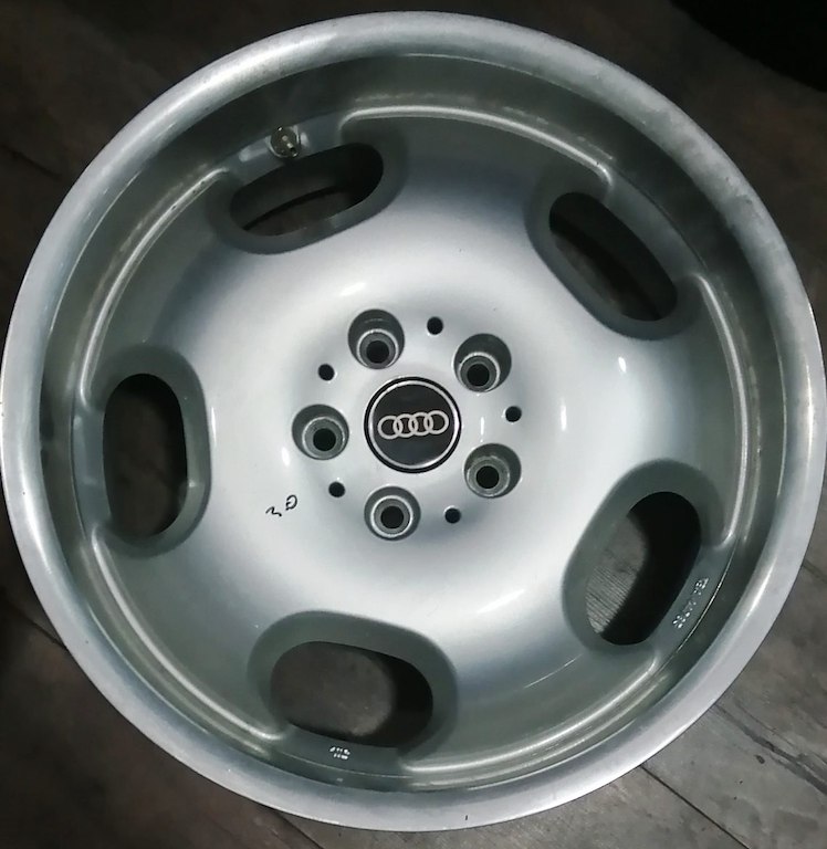 Audi 8,5×18 5/112 ET50