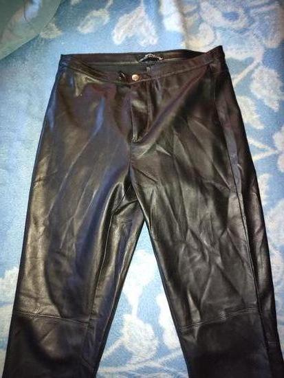 Bershka kozne pantalone