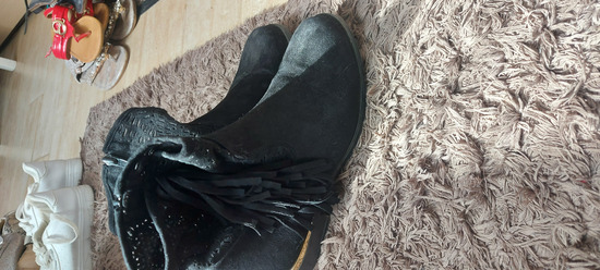 Crne cizme