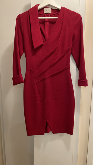 Snizeno! Elegantna mini crvena haljina