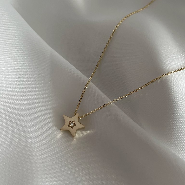 Zvezda od žutog zlata, ogrlica sa dijamantom 0.01 ct Vs-Gh