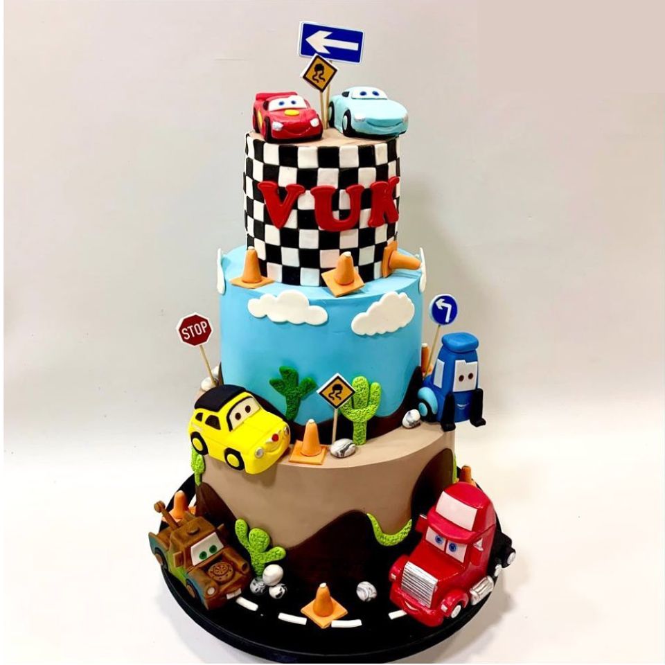Prodavnica poklona - Cars torta – Vožnja na 3 sprata