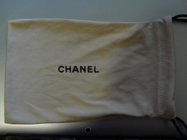 CHANEL platnena vrećica za naočare