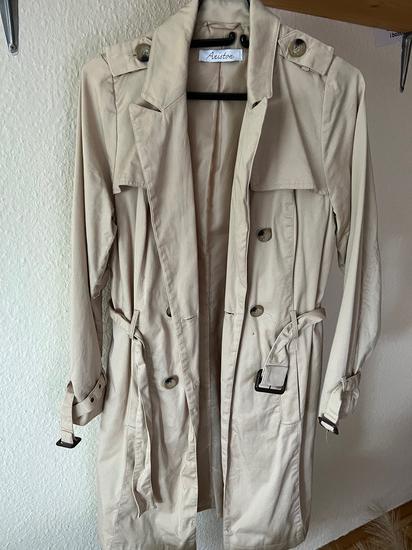 Trench coat / Mantil