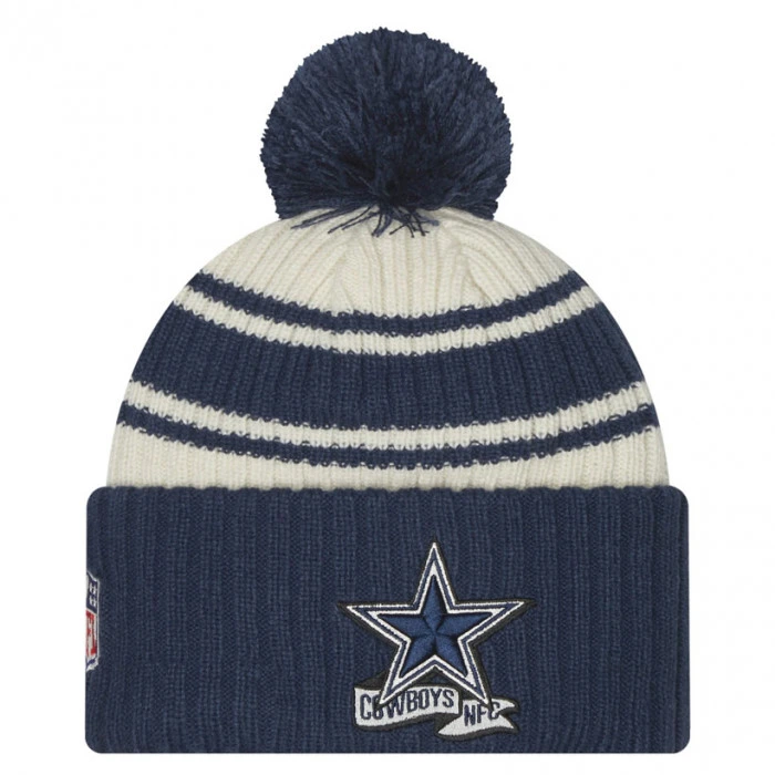 Dallas Cowboys New Era 2022 Official Sideline Sport Cuffed Pom zimska kapa