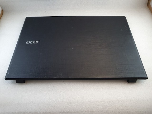 Kuciste ekrana za Acer Aspire F5-521