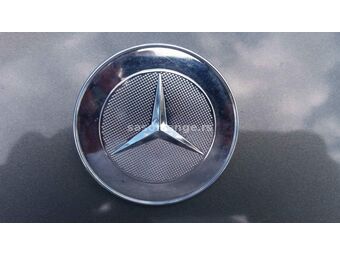 Mercedes SLK cep znak na haubi