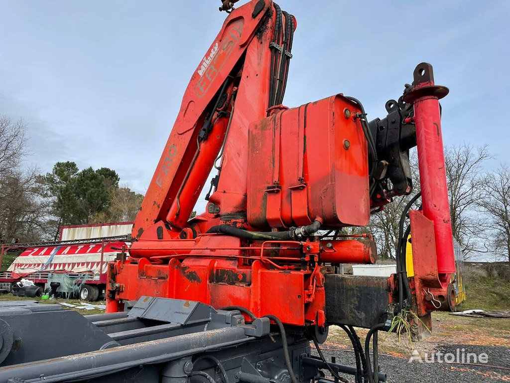 Fassi F230 autodizalica s kranom