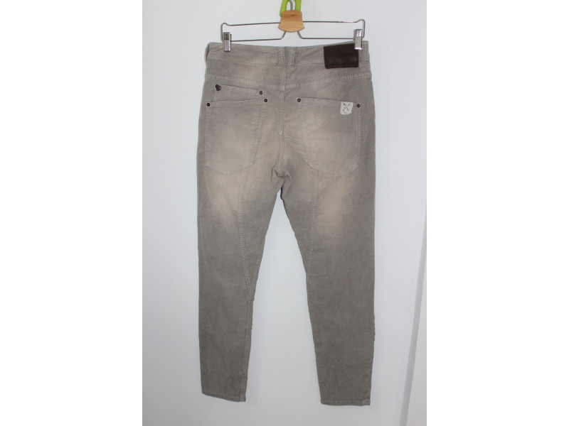 Drykorn beautiful people muske somotske pantalone 28/34