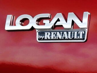 Reno Logan by Renault natpis naziv logo - BEOGRAD