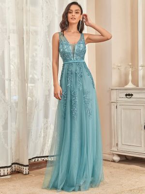 Elegantna haljina sa detaljima 7544db