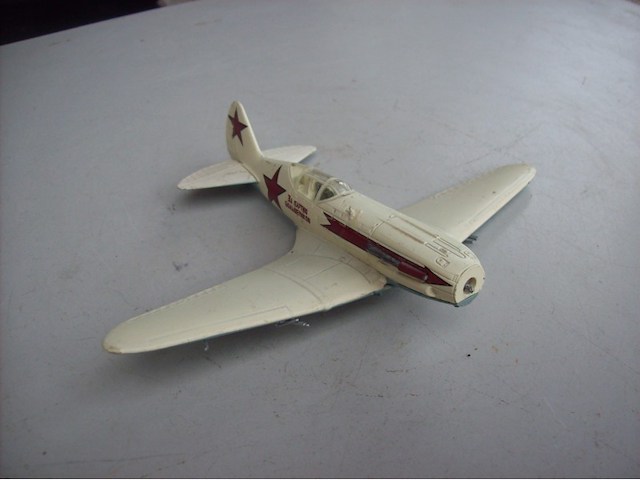 MIG-3 1:42 iz kolekcije aviona - metalni