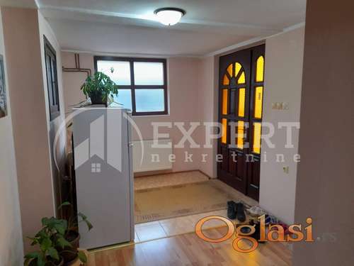 Lepa, nova kuća u Gabrovcu, 420 m2