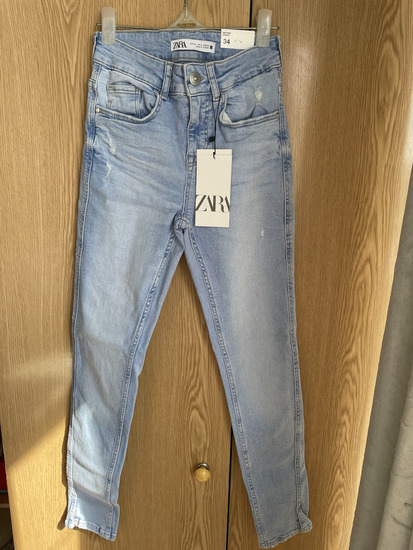 Nove ZARA farmerke vel 34 sa etiketom