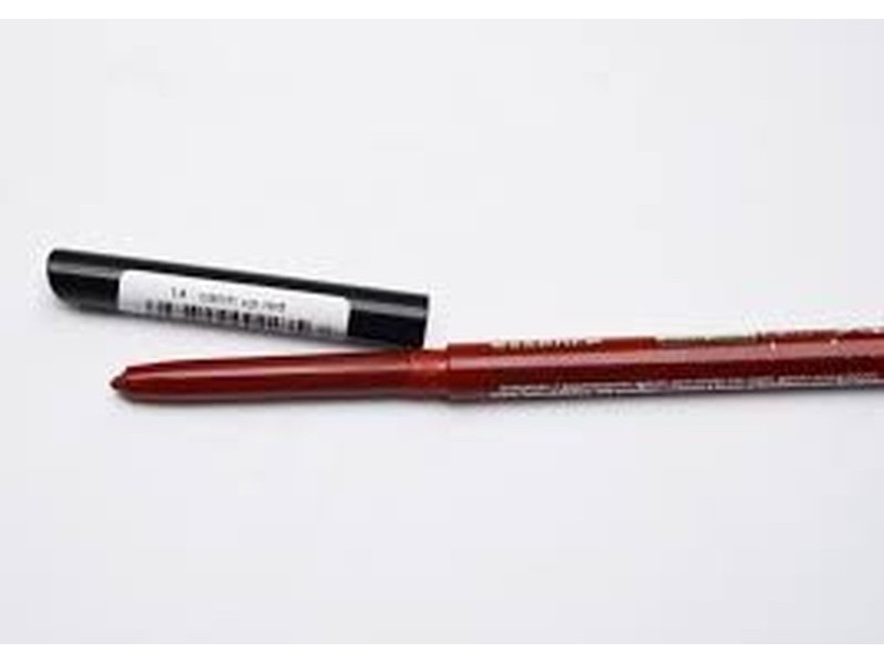 ESSENCE LIPLINER 14 CATCH UP RED