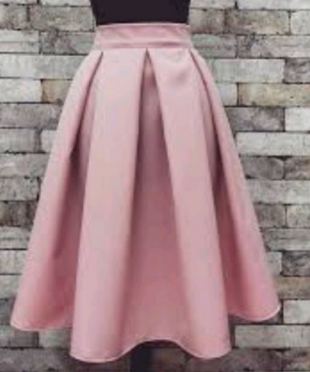 Puder roze suknja
