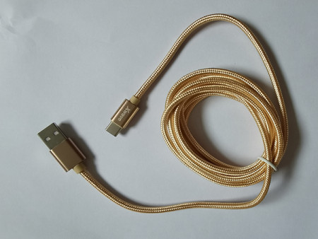 Xwave USB kabl TIP-C/USB 3.0 (tip A-muški)-USB 3.1 (TIP C-muški) /dužina 2m/3A/Aluminium /zlatni upleteni ( USB TIP-C 2m 3A Al /gold mesh )