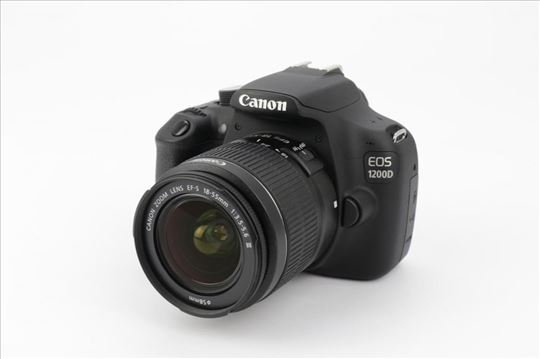 Canon 1200d + 18-55mm III + Sd 32Gb + Vanguard bag