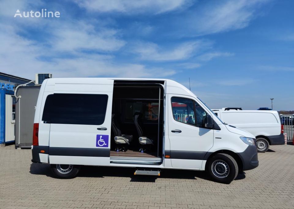 Mercedes-Benz E-Sprinter putnički minibus