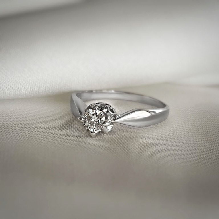 Klasičan dijamantski prsten 0.24 ct Si-Gh, belo zlato