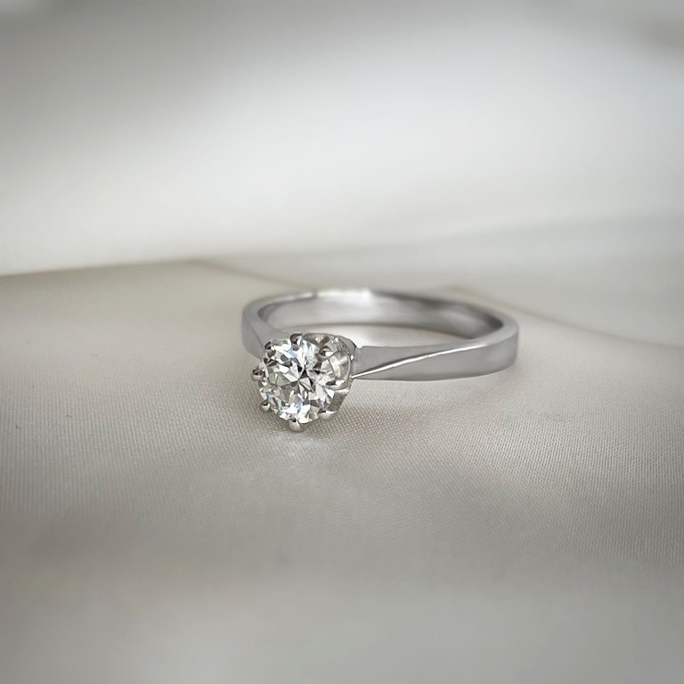 Klasičan model vereničkog prstena sa dijamantom 0.58 ct Vs-Gh