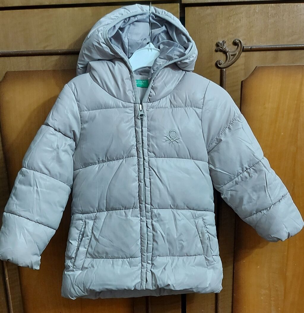 Zimska jakna za devojčice, Benetton, kao nova, sive boje, veličina 1-2 godine