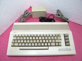 Commodore 64 racunar + adapter + kabl + GARANCIJA!