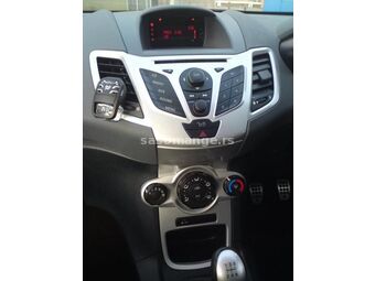 Ford Fiesta mk7 radio