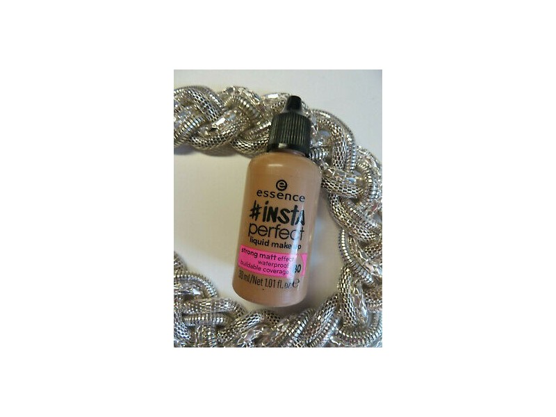 ESSENCE INSTA PERFECT LIQUID MAKE UP 80 HOT CHOCOLATE