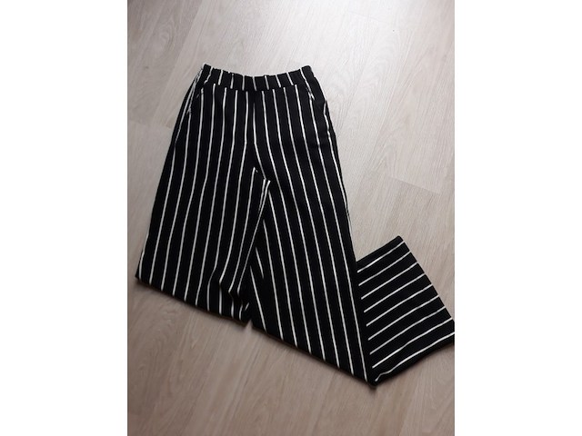 Bershka pantalone
