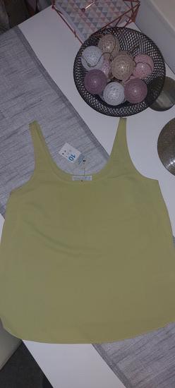 Primark bluza sa etiketom