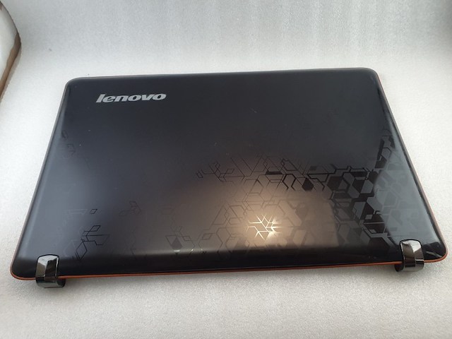 Kuciste ekrana za  Lenovo Y560