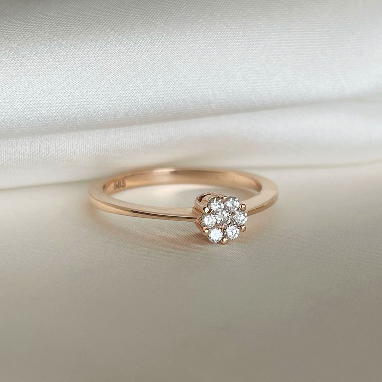 Prsten od roze zlata sa sedam dijamanata 0.11 ct Vs-Gh
