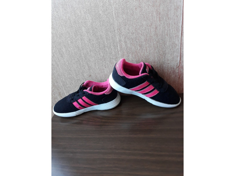 PATIKE "ADIDAS" br. 26,5/16,5cm.