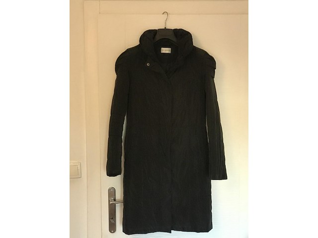 Crna duža jakna