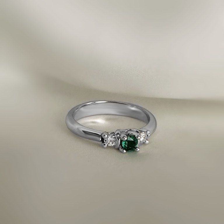 Verenički prsten sa smaragdom 0.13 ct i brilijantima 0.11 ct Vs-G, belo zlato