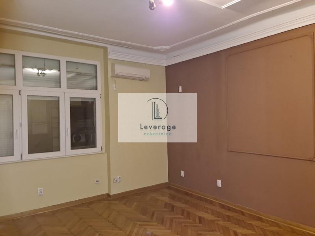 Terazije, Nušićeva, 84 m2