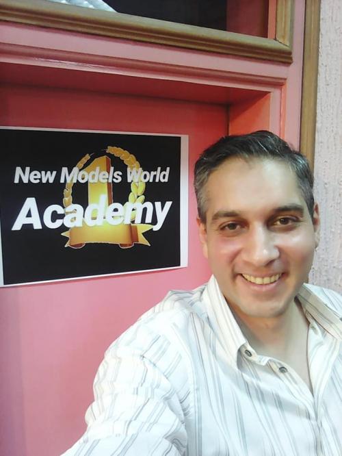 Kurs za Muskog ili Zenskog frizera New Models World Academy Novi Sad