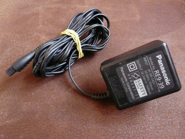 Panasonic RE9-39 - strujni adapter/punjač za mašinice