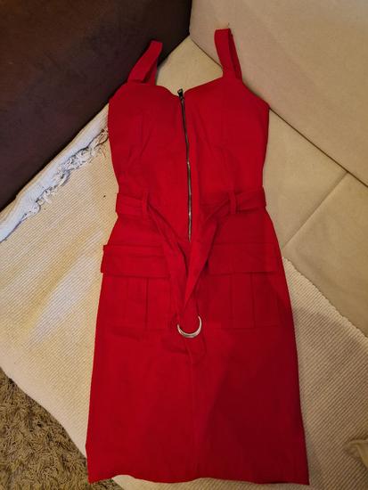 Crvena haljina,nova