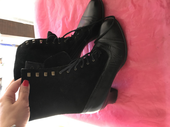 Crne damske cizme