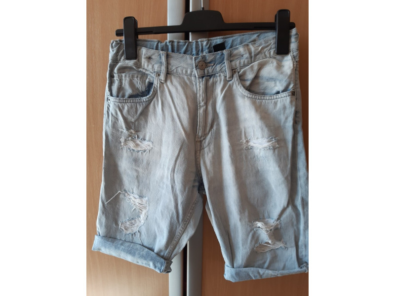 H&M DEMIM SLIM FIT SHORTS Vel 170