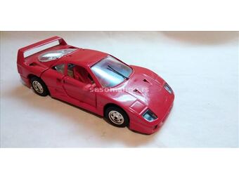 Autic Ferrari F40 razmera 1:24 ,1 tocak nije origi