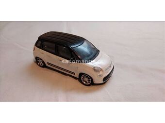 Mondo motors Fiat 500L, 1:43, fali staklo p.fara