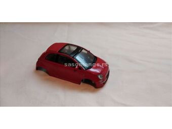 Burago Fiat 500 1:43,fali:tockovi i donji postroj.