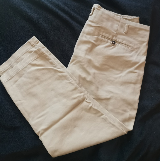 Zara pantalone do clanka